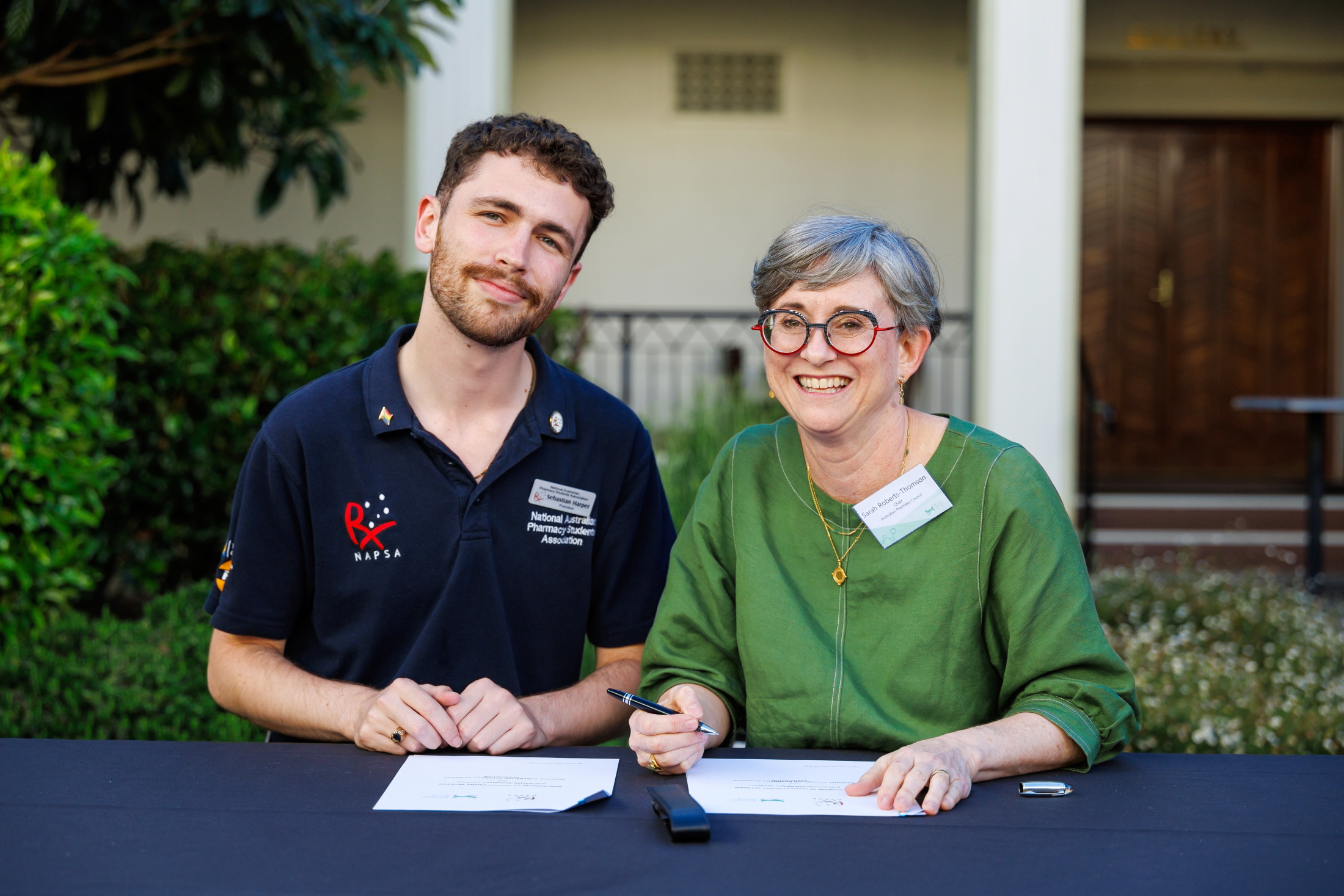 APC signs MOU with NAPSA | Australian Pharmacy Council